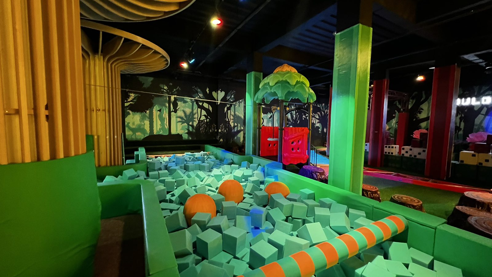 Tree Top Splash – J Castles